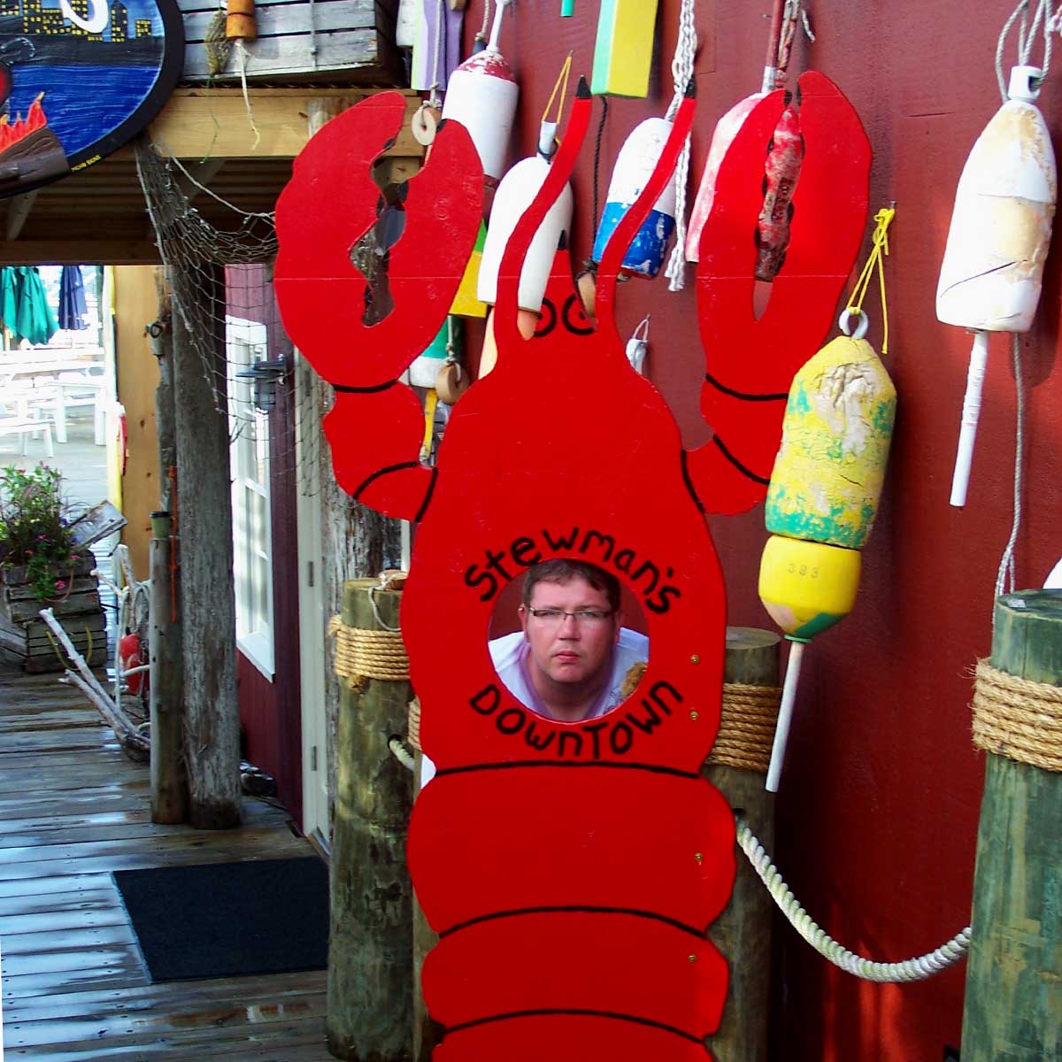 Roguetrippers-visit-Stewmans-lobster-pound-Bar-Harbor - Roguetrippers